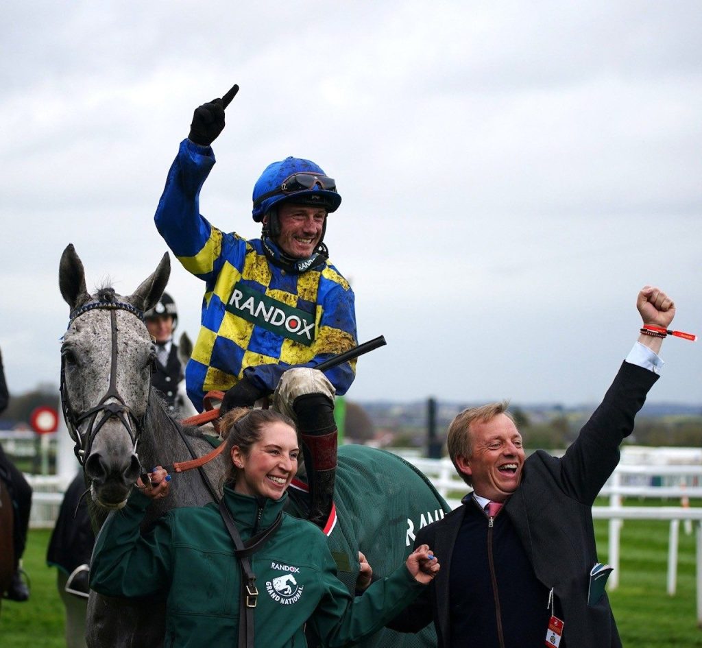 BILL BAXTER WINS THE RANDOX TOPHAM HANDICAP CHASE AT THE AINTREE GRAND ...