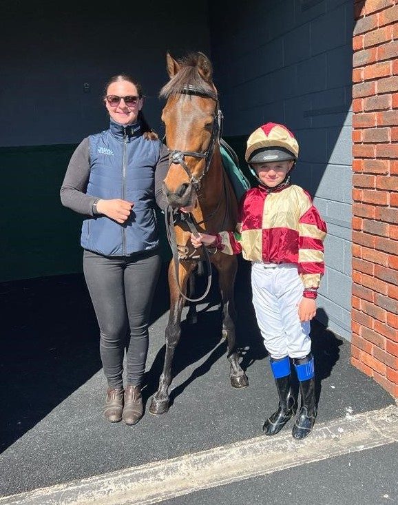 LAMBOURN OPEN DAY and NELL WINS AGAIN!!! – Warren Greatrex Racing