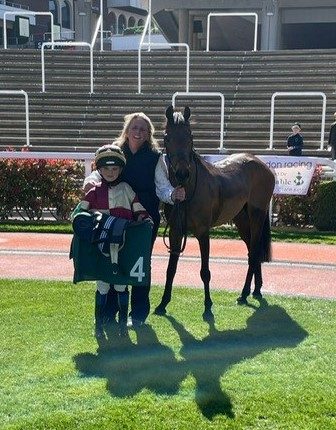 LAMBOURN OPEN DAY and NELL WINS AGAIN!!! – Warren Greatrex Racing