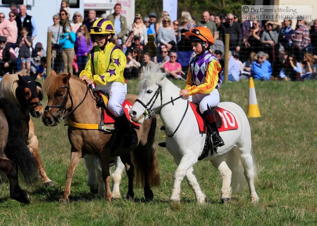 LAMBOURN OPEN DAY and NELL WINS AGAIN!!! – Warren Greatrex Racing