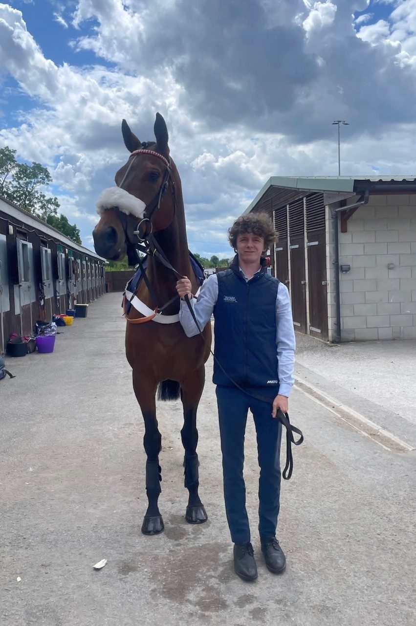 LINE OF DESCENT MAKES IT A HAT TRICK OVER FENCES! – Warren Greatrex Racing