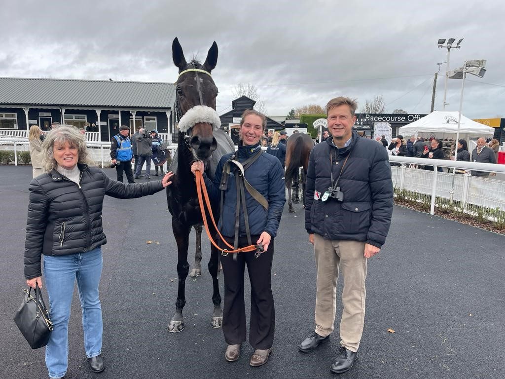 SHARES AVAILABLE IN CRIMSON RUBY – Warren Greatrex Racing